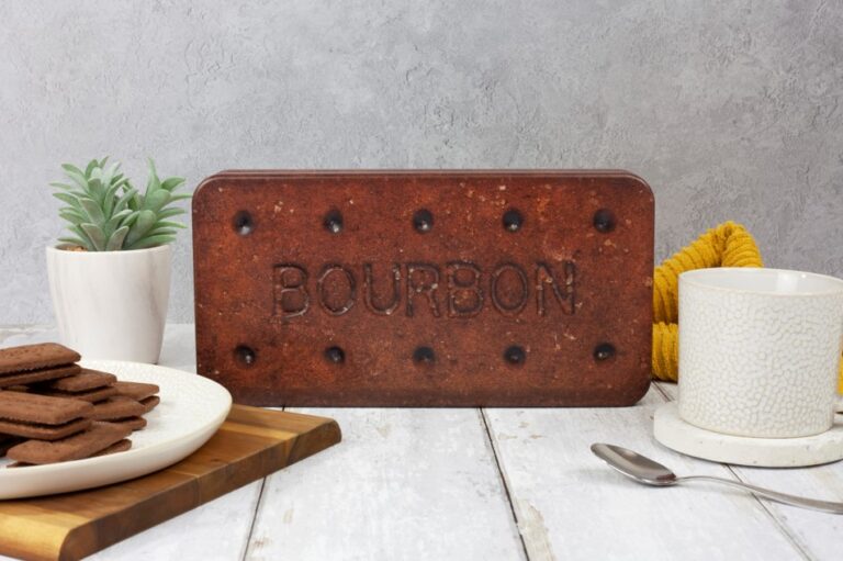 7 Packaging Design Trends You Need To Know For 2025 - Silver Crane